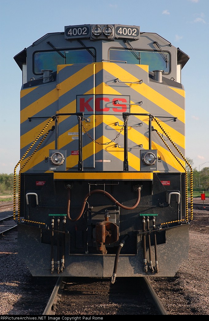 KCS 4002, nose shot,